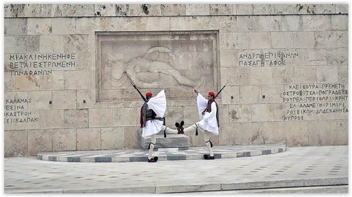 Το Μνημείο του Άγνωστου Στρατιώτη και η ιστορία του :: ἐν Λοκροῖς